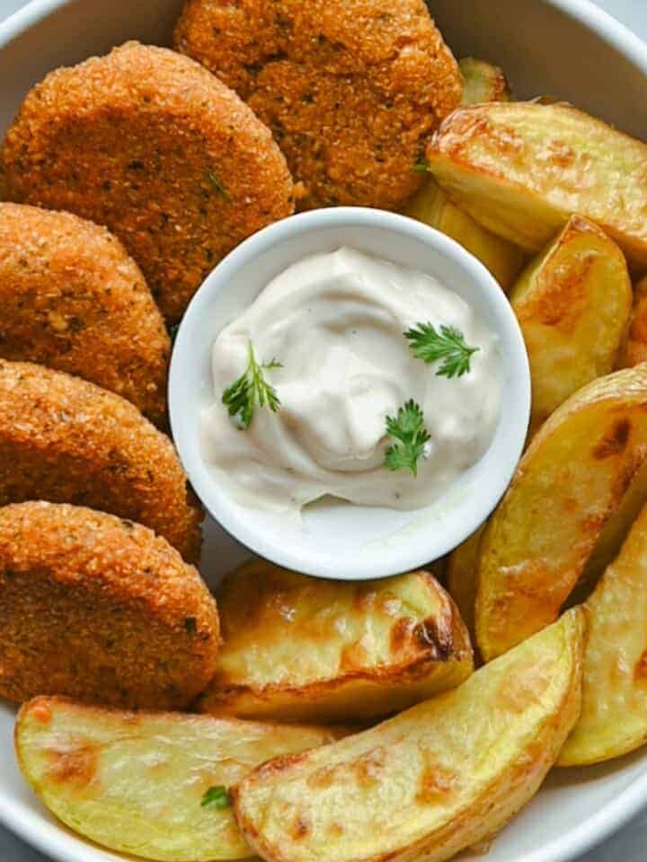 Vegan Turkish Lentil Balls Recipe (Mercimek Köfte) - Cooking For Peanuts
